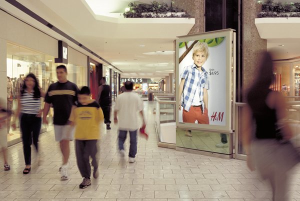 H&M & Outdoor Advertising - A Showcase